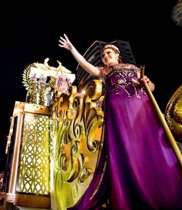 El Primer Desfile de Carrozas, Carros Alegóricos y Comparas del ...